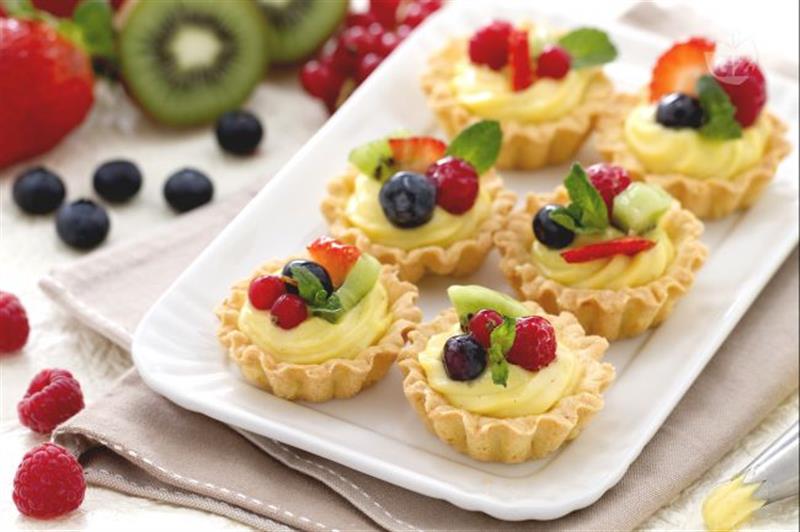 Tarte mici la platou nr 82 - Dracula Cakes Londra